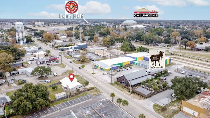 Sleeps 8 (Four Beds): Spacious Home Near Cajundome - Lafayette, LA