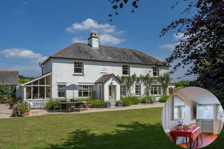 The White House & Martin's Nest - Winterton-on-Sea