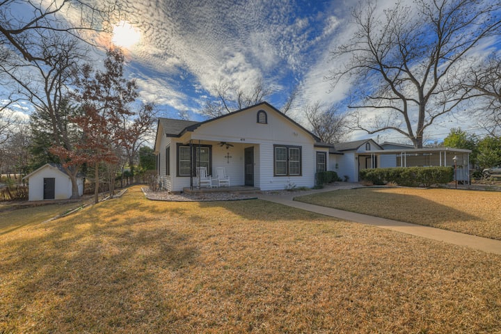 Leicht Haus Hot-tub & Firepit 5 Blks To Marktplatz - Fredericksburg, TX
