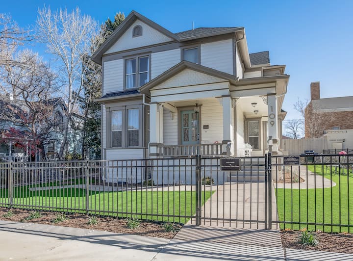 Beautifully Restored 1883 Home! Walk To Square! - Prescott, AZ