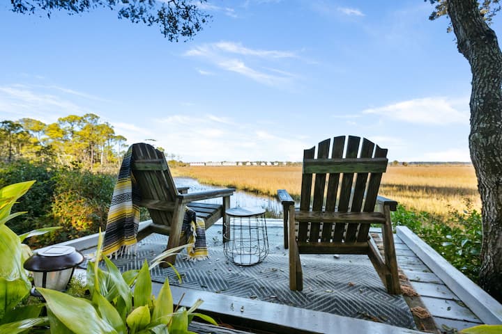 Serene Folly Marsh House W/ Hot Tub! - Folly Beach, SC