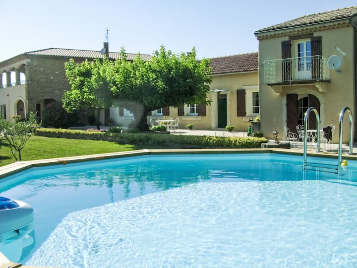 Le Gîte De Saint Sauveur By Interhome - Valréas