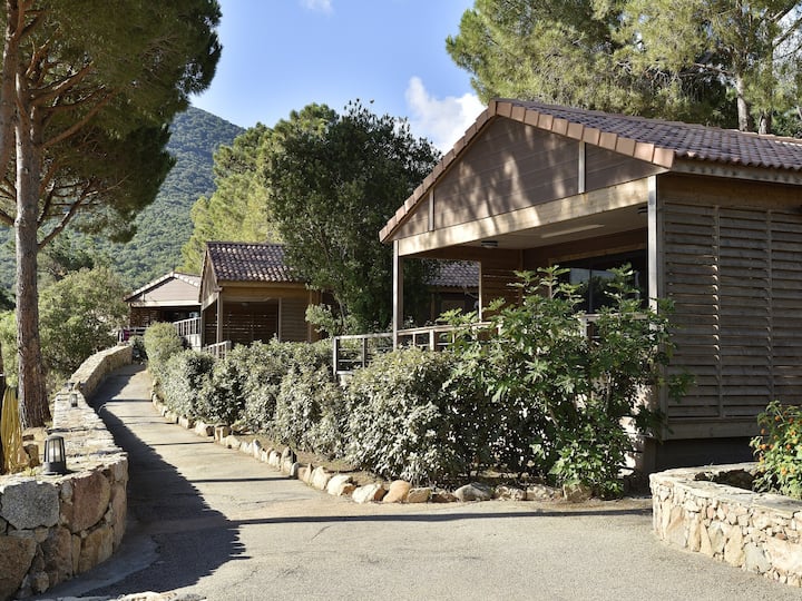 Chalet Dans Résidence Avec Accès Direct à La Mer - Sartène
