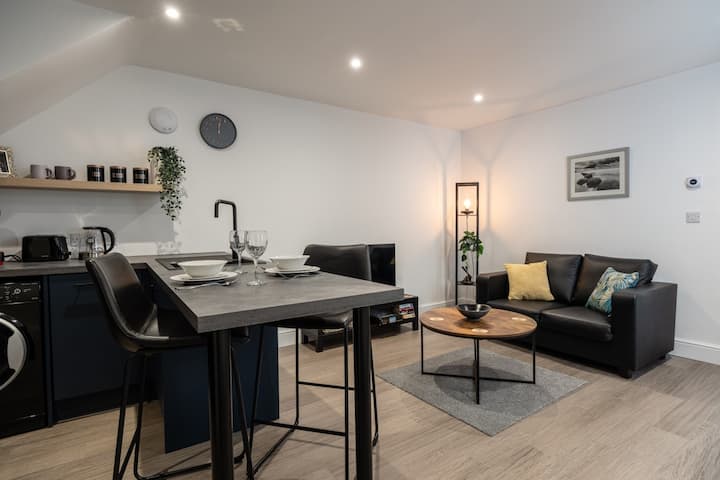 Gorgeous 1 Bed Apartment In Central Cheltenham - Cheltenham