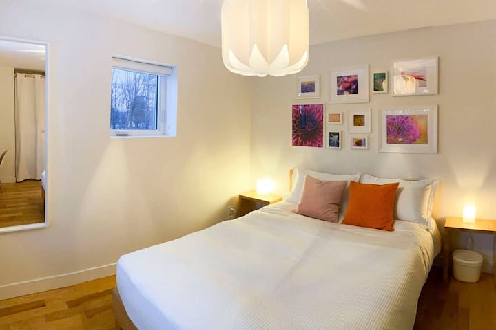Chambre Fleurs - Le Camp Caché - Granby