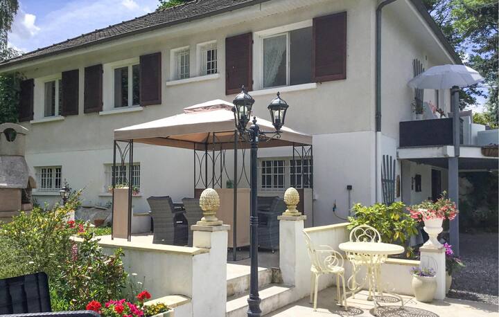 Lovely Apartment In Magnac Laval - Haute-Vienne