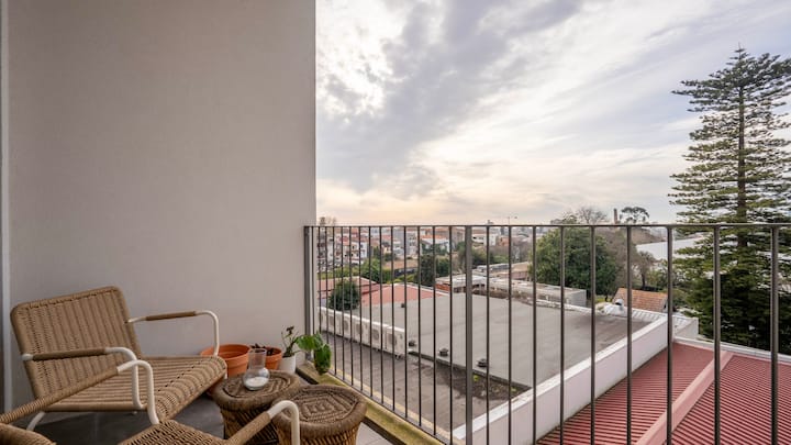 Chic 1br In República W/ Balcony By Lovelystay - Douro River
