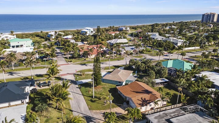 Island Living In Quiet Neighborhood - Fort Pierce, FL