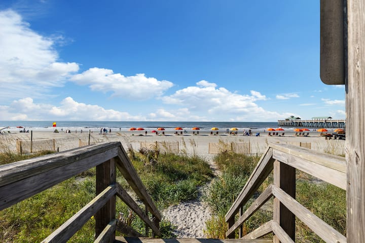 Amazing Folly Cottage, Steps To Beach! - Folly Beach, SC