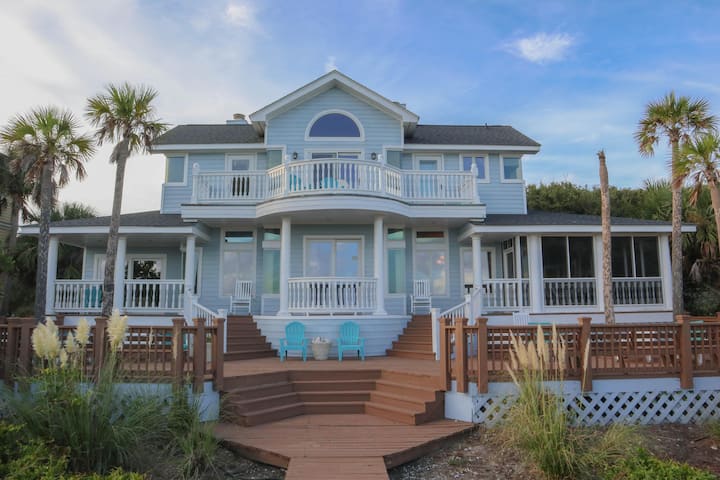 11-55th Avenue / Oceanfront / Beach Days - Mount Pleasant, SC