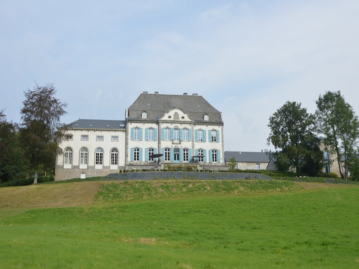 Retraite Au Château Des Ardennes Pour Groupes - Belgique