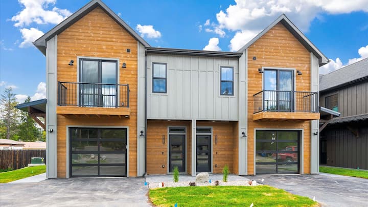 New 3 Bd 3ba Condo In The Heart Of Lakeside Mt - Flat Lake, MT