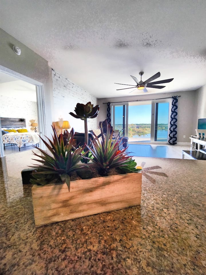 Large 3 Bd With Fountain Show Views On 5th Floor - Panama City Beach, FL