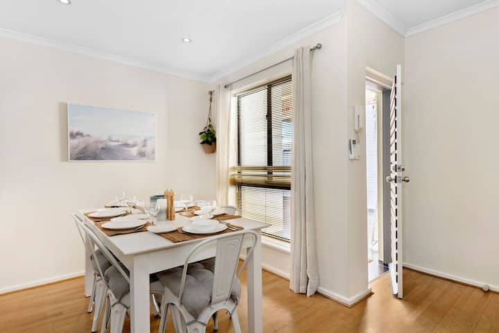 Belle Escapes - Seascape On Seaview - 1 Bedroom - Glenelg