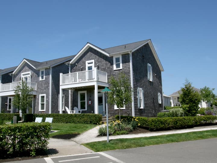 Seabrook's Serenity: Dog Friendly! - Pacific Beach, WA