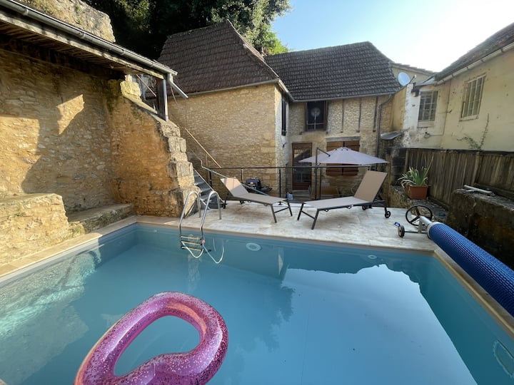 Maison En Pierre Avec Piscine Et Terrasse Pour 6 - Montignac
