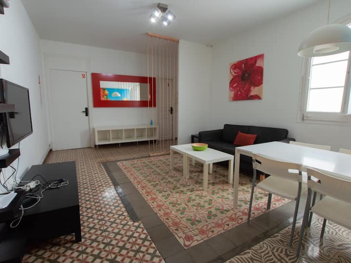 Appartement Avec 3 Chambres Et 2 Salles De Bains - Barcelona