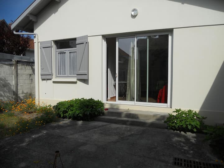 Soulac Sur Mer Villa Ancienne Proche Marche - Soulac-sur-Mer