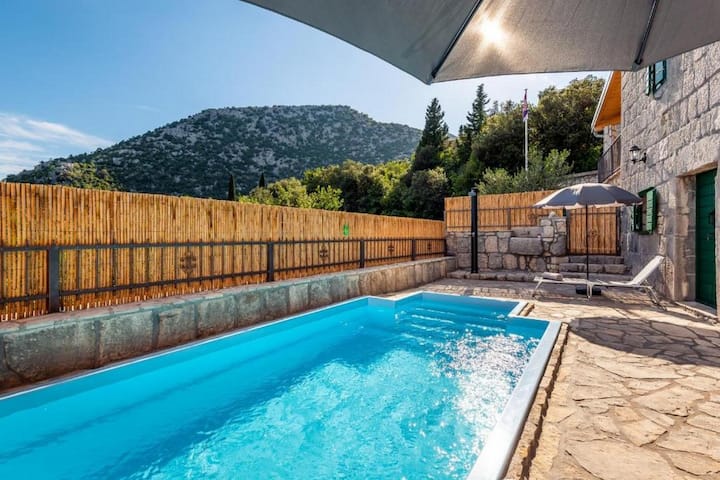 Stone Two Bedroom Villa With Pool - Vrgorac