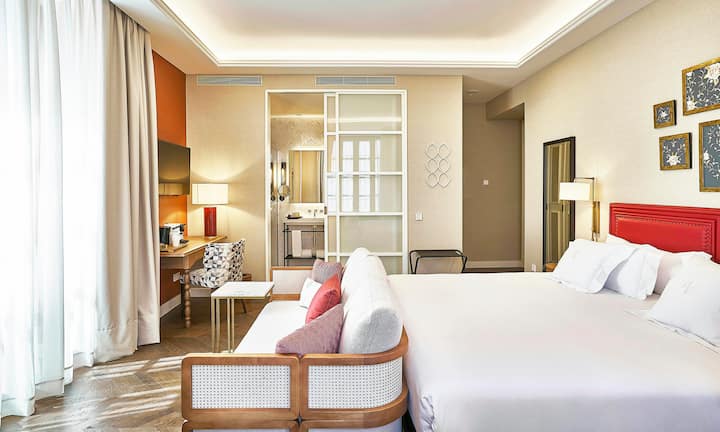 Superior Room With Balcony By Vincci Molviedro - Seville