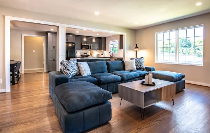 Family Retreat In Birmingham – 7br/4ba - Homewood, AL