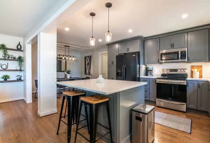 Family Retreat In Birmingham – 7br/4ba - バーミンガム, AL