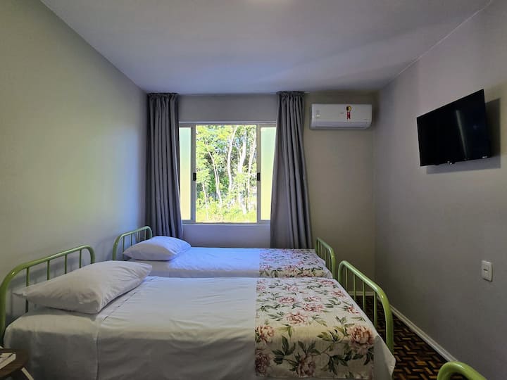 Suíte Em Casa Ampla A Poucos Passos Das Termas - Piratuba