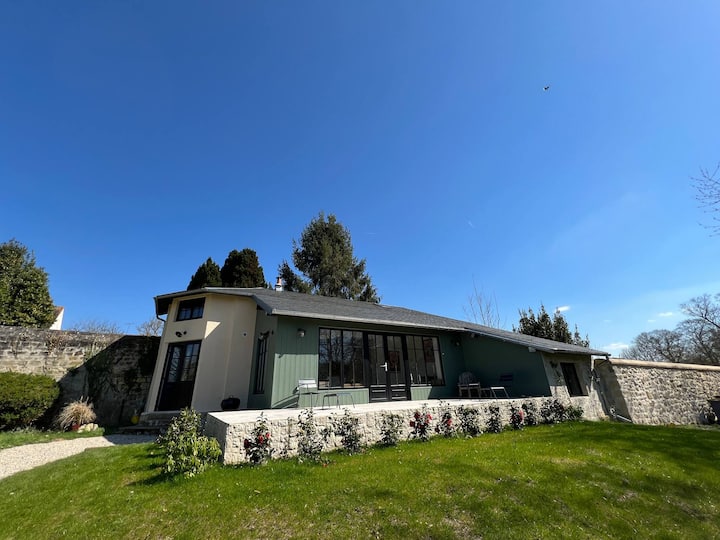 La Maison Aux Fleurs Par La Boite En Plus - Senlis