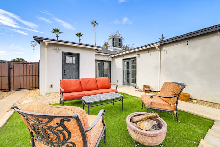 1 Mi To Grand Ave: Modern Home W/ Spacious Yard! - Phoenix, AZ