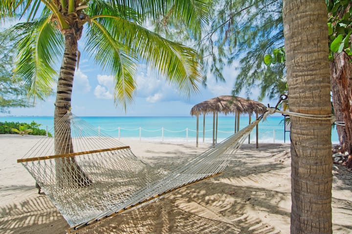 Seabreeze 8 - Luxury 4-bedroom On Seven Mile Beach - Iles Caimans