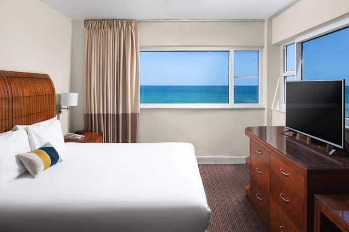 Oceanfront King At Sherry Frontenac Hotel - Miami Beach, FL