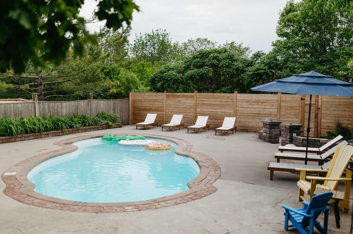 Marina And Main - In Ground Pool And Games Room - Prince Edward County