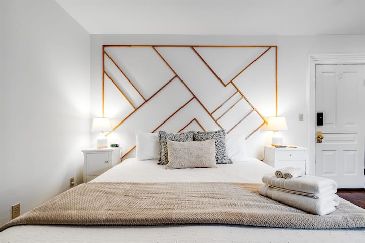 The Abundance Suite At Dream Estate Inn - Leamington