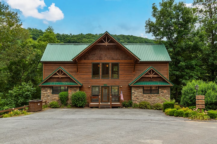 A Cabin To Remember, Free Tickets, No Catch! - Pigeon Forge, TN