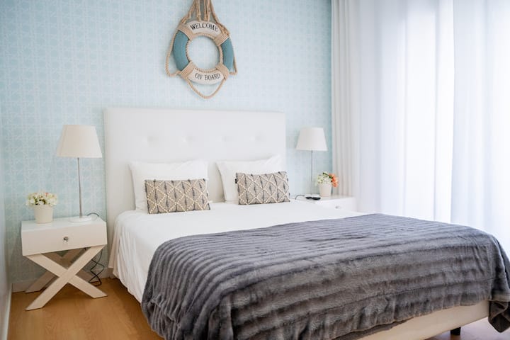 By The Sea B&b Double Room W Balcony & Sea View - Nazaré