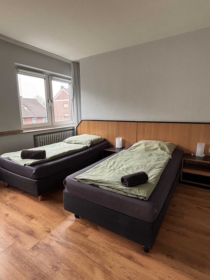 Case 1 Aparthotel | 3-bedroom 6 Guests | Parking - Oberhausen