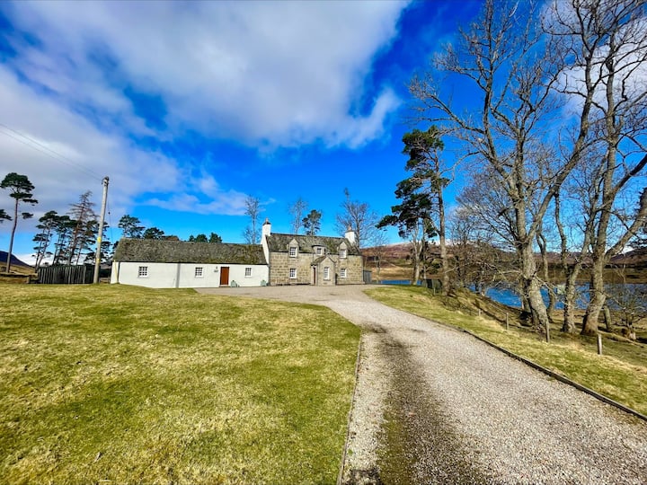 Sherrabeg Cottage - Loch Laggan