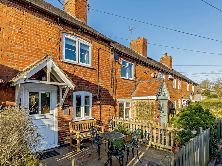 2 Bed In Ludlow (91422) - Ludlow Castle