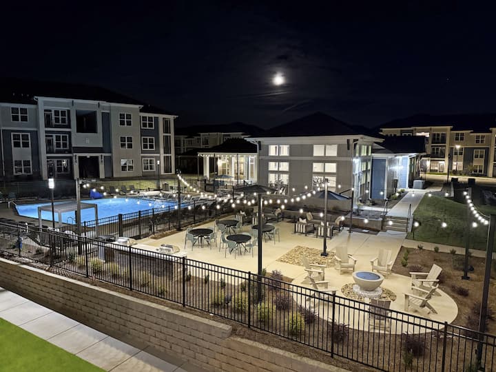 2xking Beds - Pool/gym/fire Pit/no-stairs - Mooresville, NC