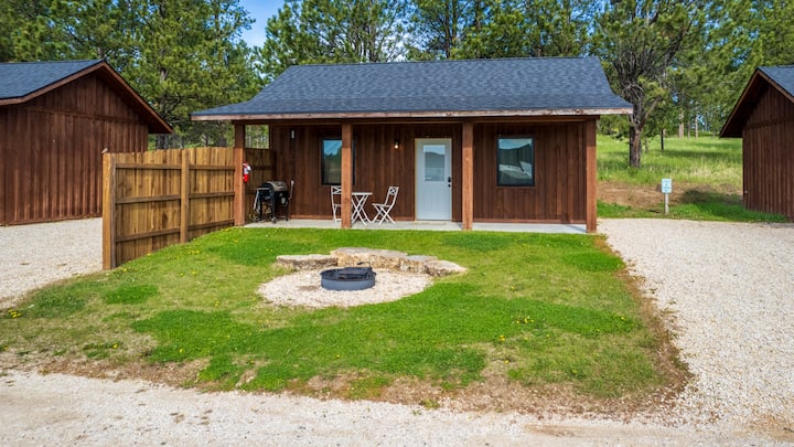 Gold Valley Camp Cabin 2 - Custer State Park, South Dakota