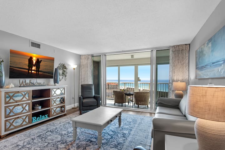 Free Seasonal Beach Chairs • Gulf Views • - Destin, FL