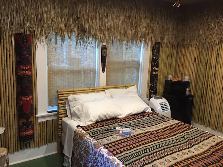 Nature-inspired Bamboo Stay Downtown - University of San Diego, San Diego