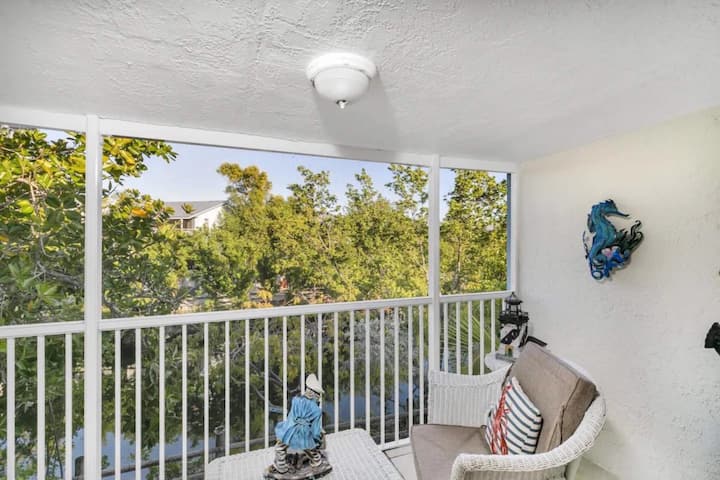 Beautiful Lagoon Front Townhome! - Key Largo, FL
