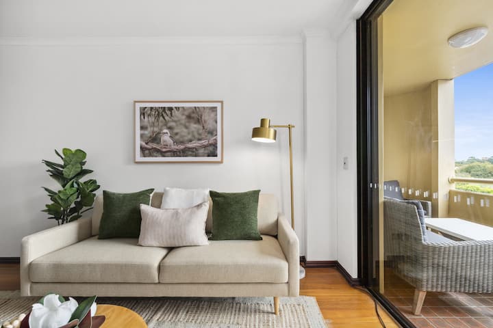 Bright & Spacious Surry Hills Apartment - Coogee