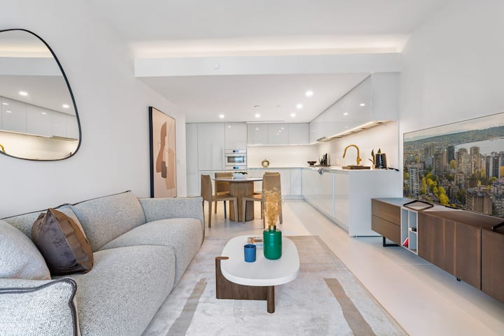 Luxurious 2br Suite W/ Stunning City Views - Vancouver