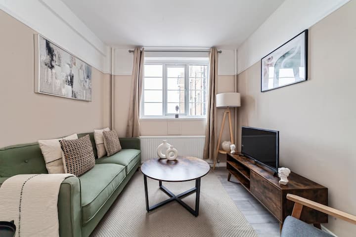 Spacious 2 Bed Flat In Crystal Palace - Bromley