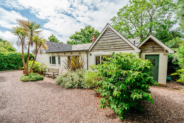 Old Farm Cottage - Lymington