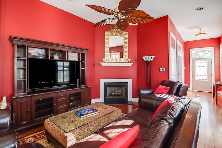 Seaside Creole Cottage - Gulfport, MS