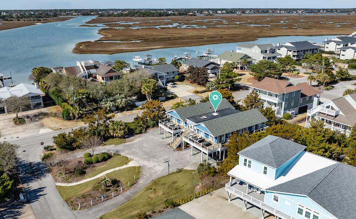 Coastal Retreat With Beach Access, Decks & - Wrightsville Beach, NC