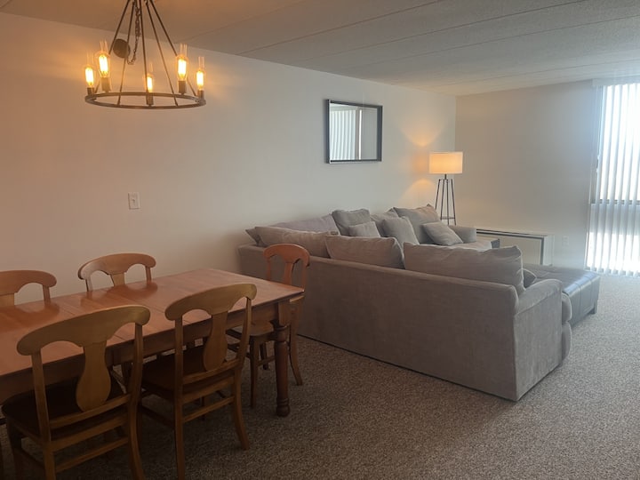 Cedar Lodge 205. 2 Bedroom With Lake - Laconia, NH